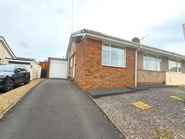 2 bedroom semi detached bungalow for rent in Mellor Close, Bur.