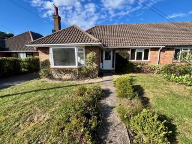 2 bedroom semi detached bungalow for rent in Orchard Close, Great Baddow, CM2