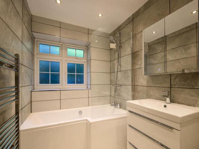 2 bedroom semi detached bungalow for rent in Orston Drive, Nottingham, NG8