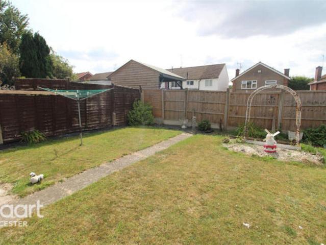 2 bedroom semi detached bungalow for rent in Pits Avenue, Leicester, LE3