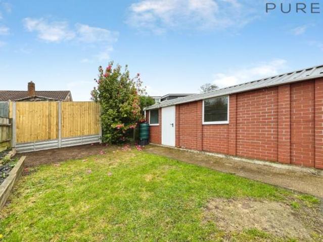 2 bedroom semi detached bungalow for rent in Saint Gabriel's Road, Bitterne, SOUTHAMPTON, SO18