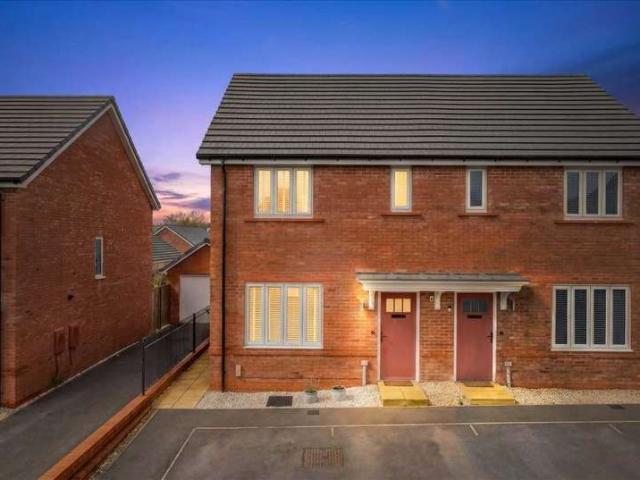 2 Bedroom Semi Detached House