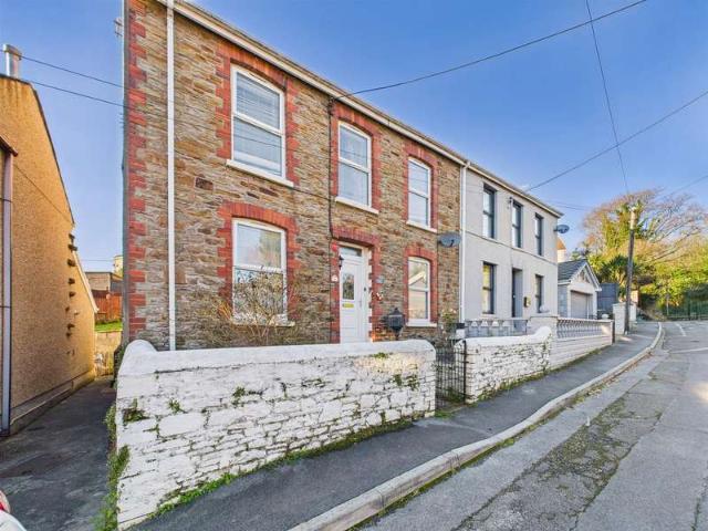 2 Bedroom Semi Detached House