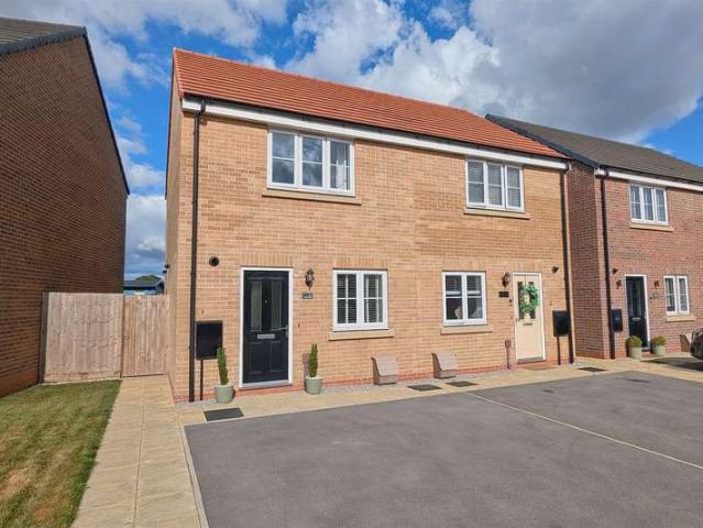 2 Bedroom Semi Detached House