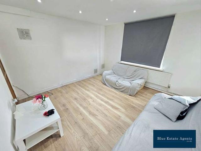 2 Bedroom Semi Detached House
