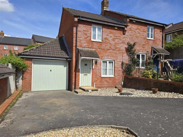 2 Bedroom Semi Detached House