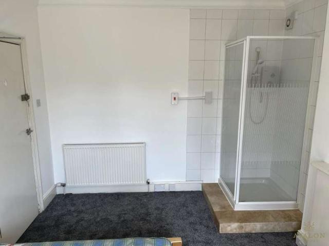2 Bedroom Semi Detached House