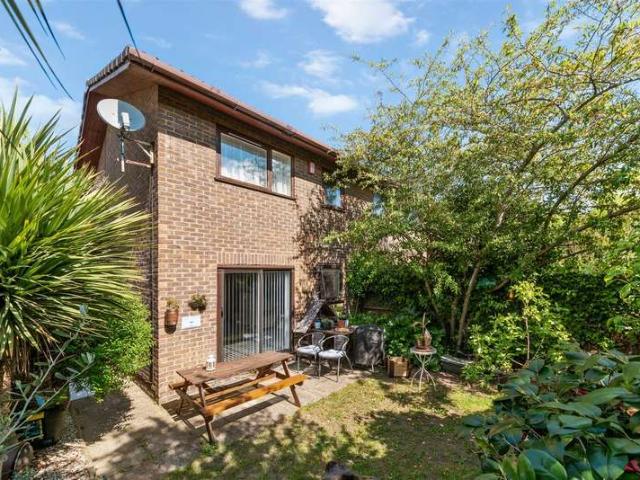 2 Bedroom Semi Detached House