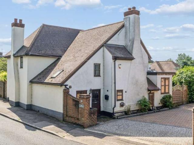 2 Bedroom Semi Detached House