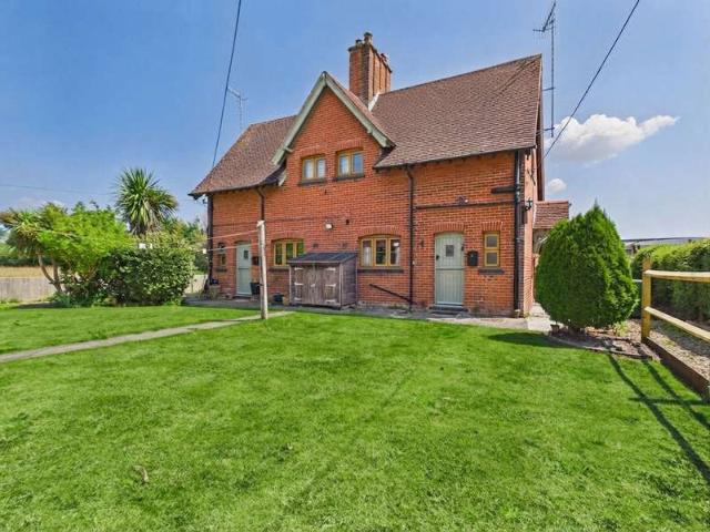 2 Bedroom Semi Detached House