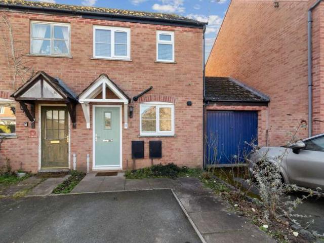 2 Bedroom Semi Detached House