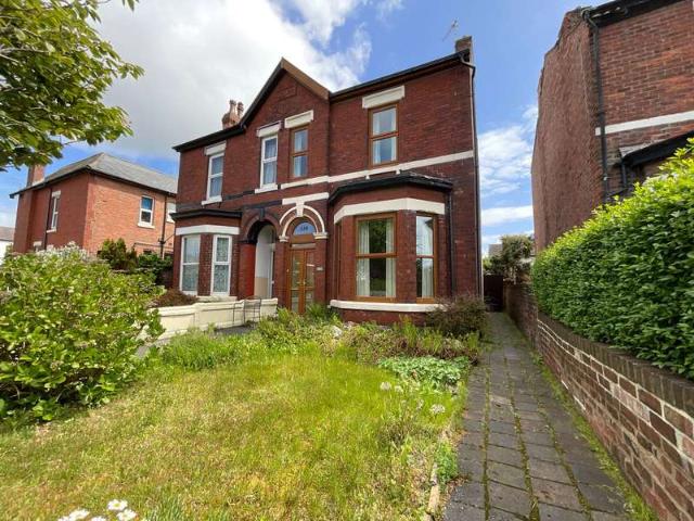 2 Bedroom Semi Detached House