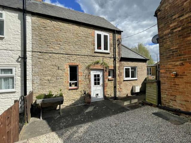 2 Bedroom Semi Detached House