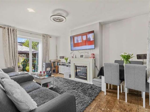 2 Bedroom Semi Detached House