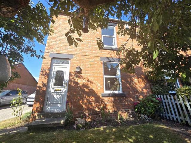 2 Bedroom Semi Detached House