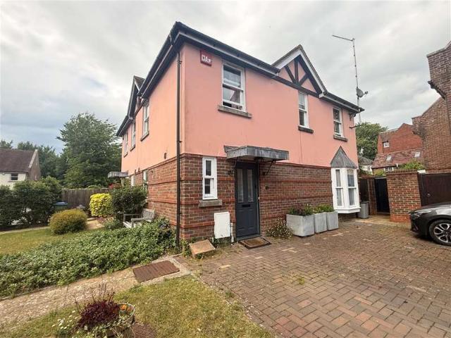 2 Bedroom Semi Detached House