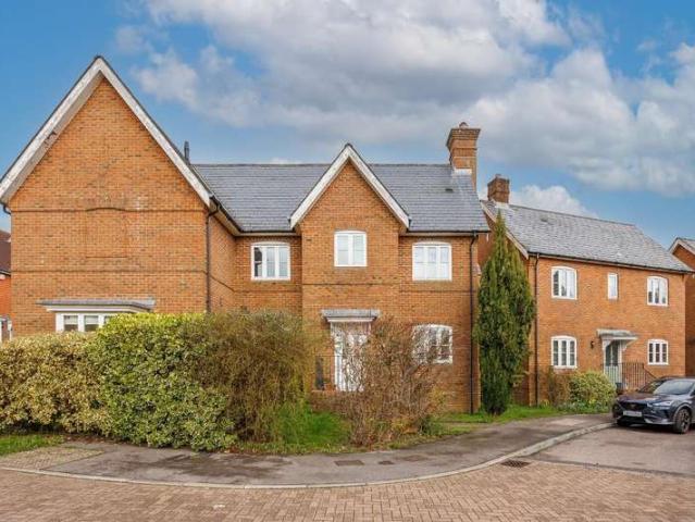 2 Bedroom Semi Detached House