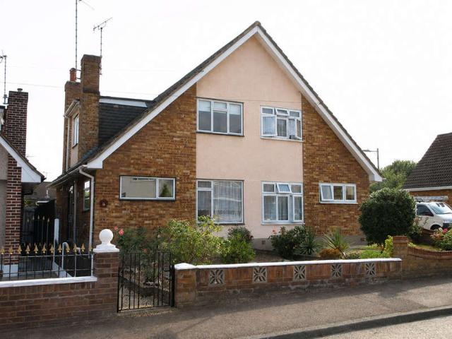 2 Bedroom Semi Detached House