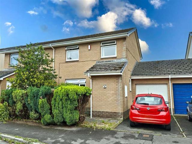 3 Bedroom Semi Detached House