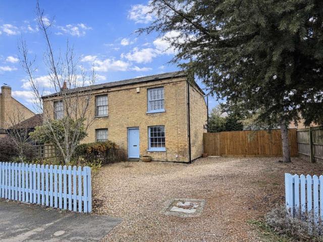 2 Bedroom Semi Detached House