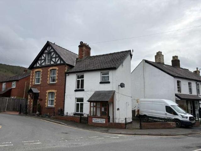2 Bedroom Semi Detached House