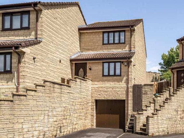 2 Bedroom Semi Detached House