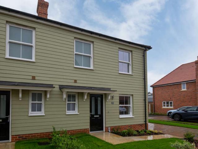 2 Bedroom Semi Detached House