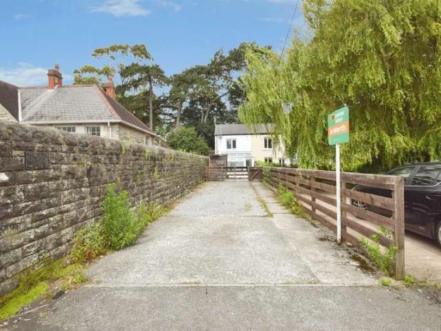 2 Bedroom Semi Detached House
