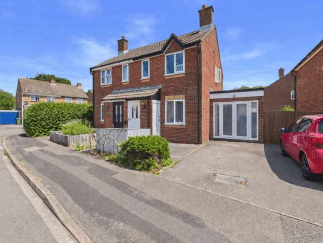2 Bedroom Semi Detached House