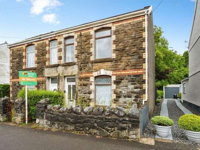 2 Bedroom Semi Detached House