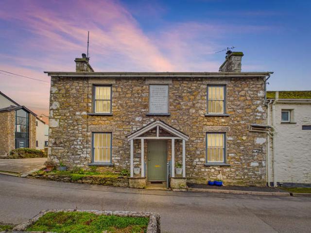 2 Bedroom Semi Detached House