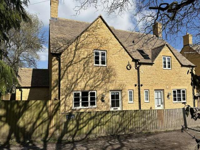 2 Bedroom Semi Detached House