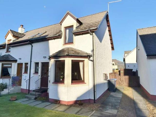 2 Bedroom Semi Detached House