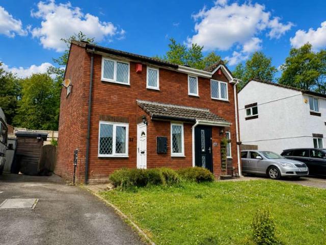 2 Bedroom Semi Detached House