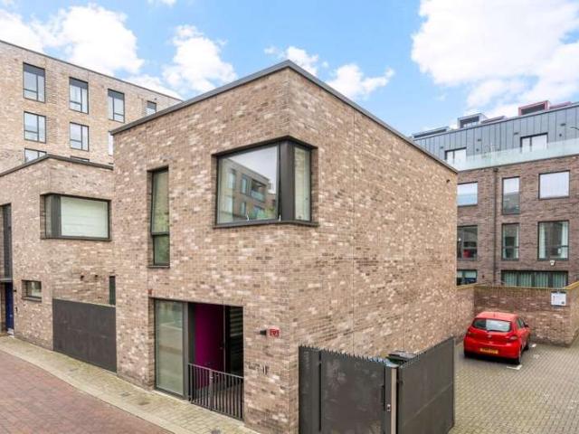 2 Bedroom Semi Detached House