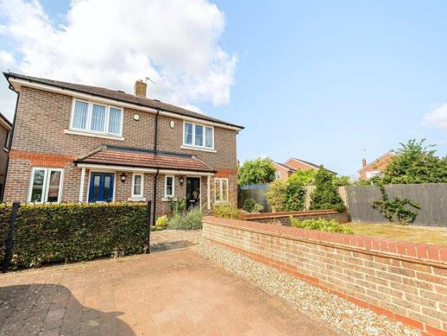 2 Bedroom Semi Detached House
