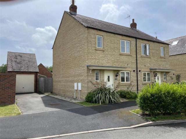 2 Bedroom Semi Detached House