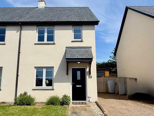 2 Bedroom Semi Detached House