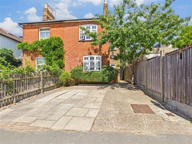 2 Bedroom Semi Detached House