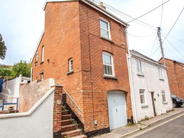 2 Bedroom Semi Detached House
