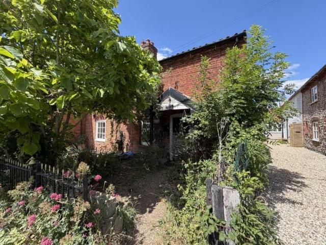 2 Bedroom Semi Detached House