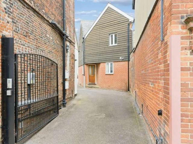 2 Bedroom Semi Detached House