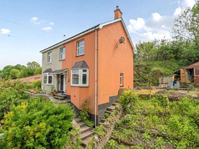 2 Bedroom Semi Detached House