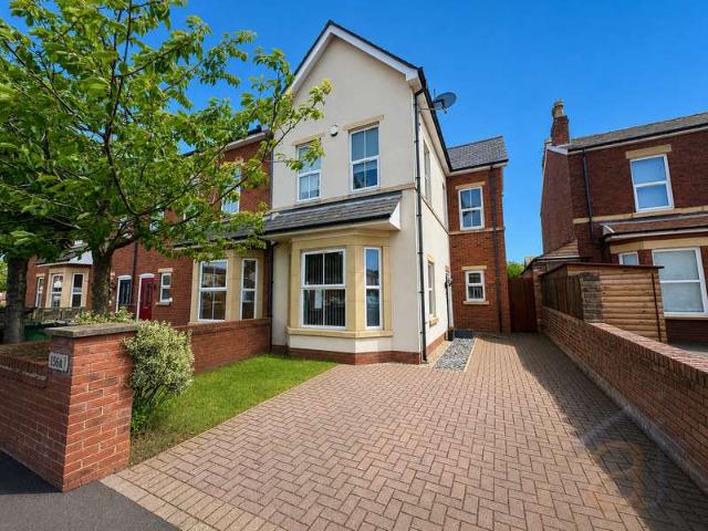 2 Bedroom Semi Detached House