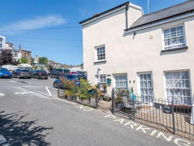 2 Bedroom Semi Detached House