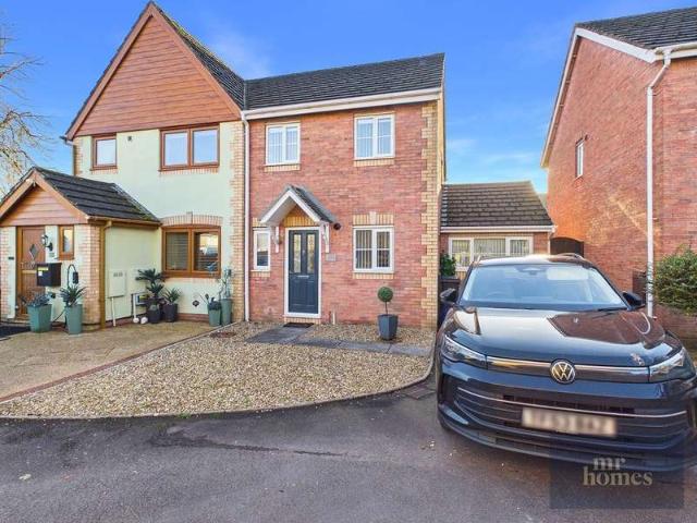 2 Bedroom Semi Detached House