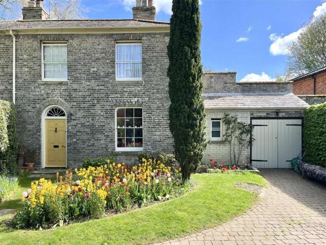 2 Bedroom Semi Detached House