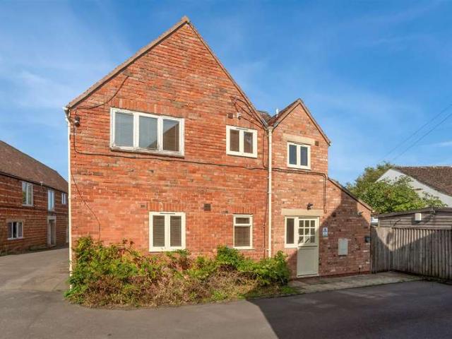 2 Bedroom Semi Detached House