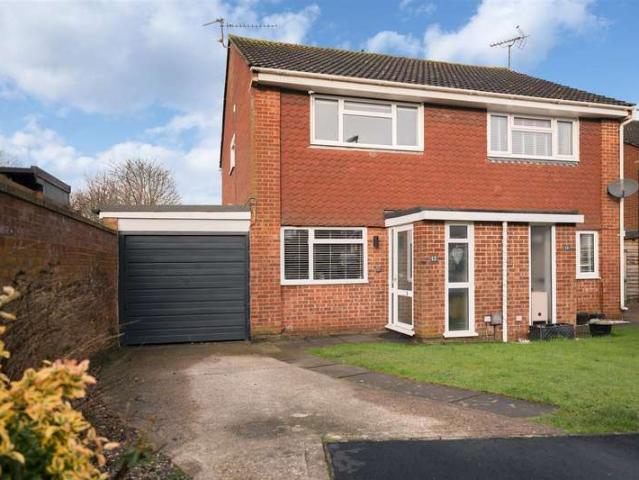 2 Bedroom Semi Detached House