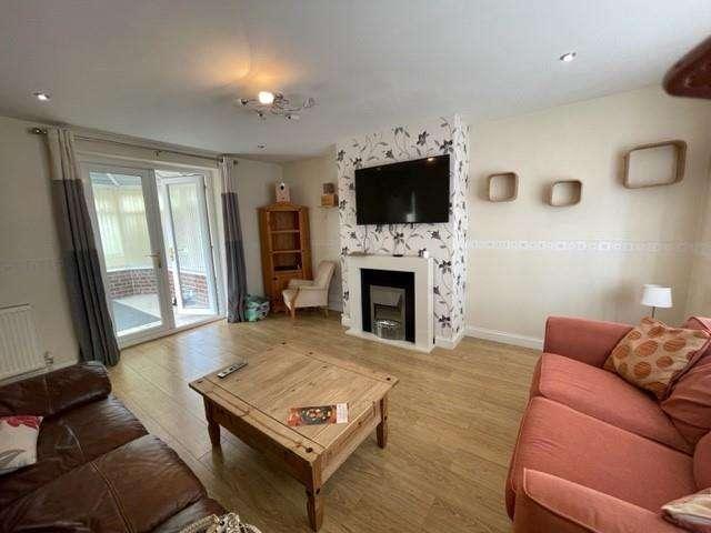 2 Bedroom Semi Detached House
